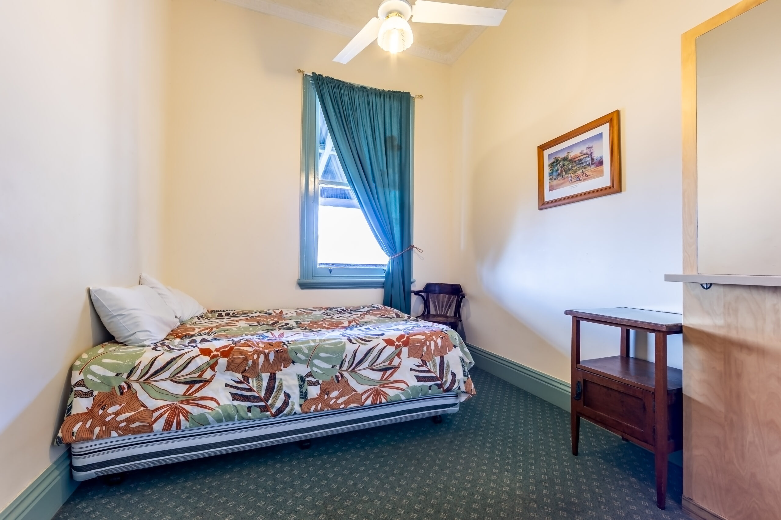 Traditional Double Pub Room - Warwick | Eat, Drink, Play & Stay
