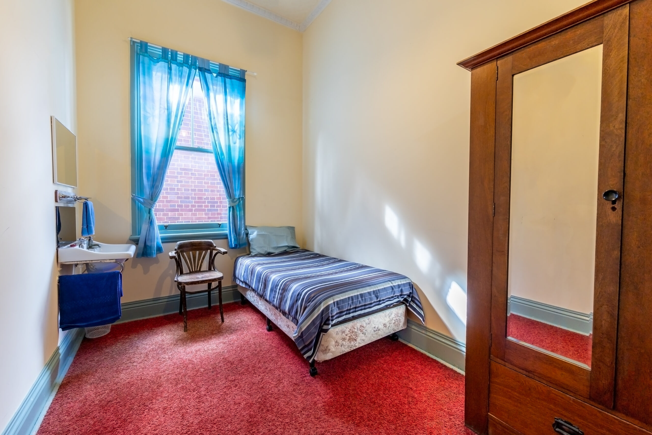 Traditional Single Pub Room - Warwick | Eat, Drink, Play & Stay