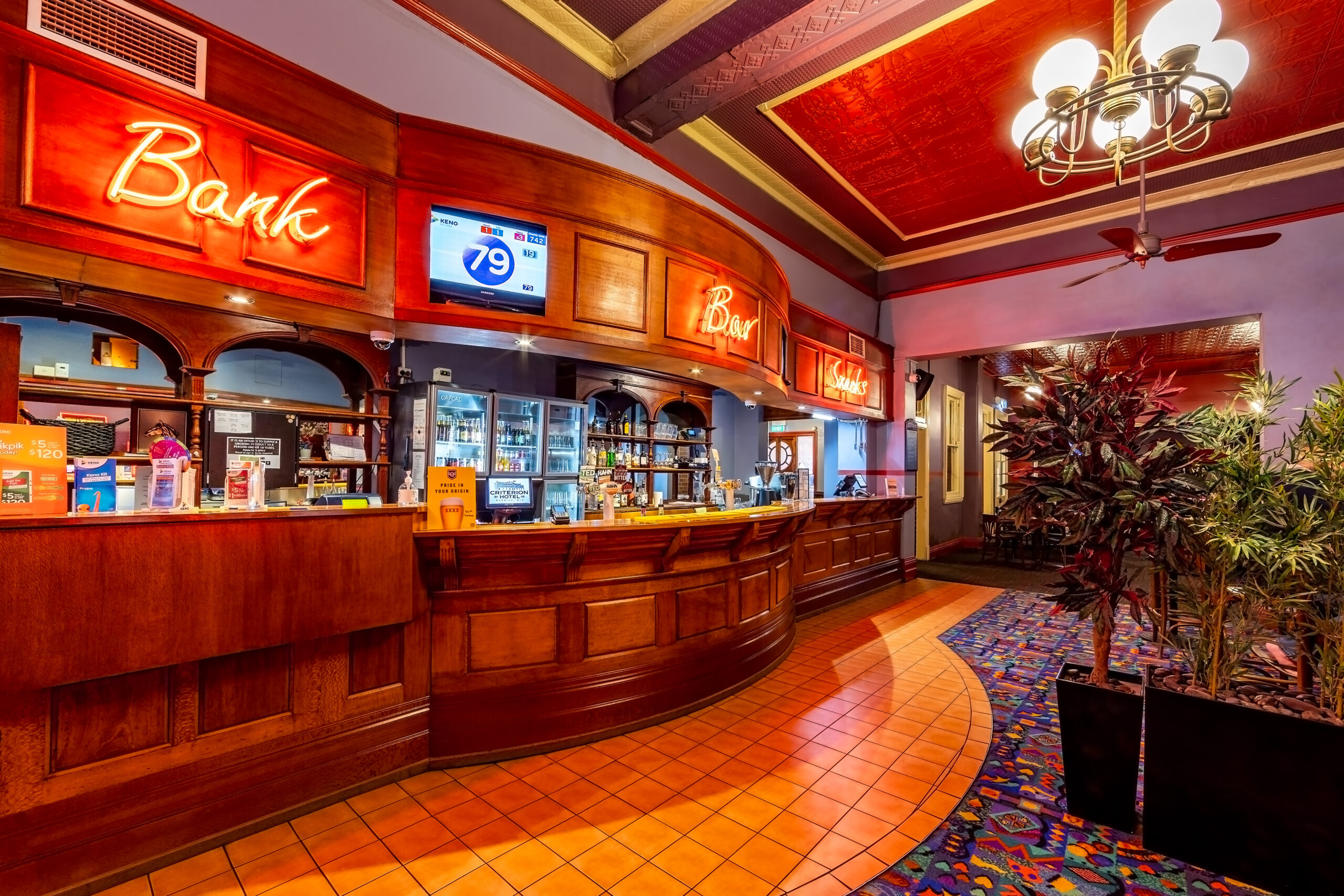 Food & Drinks - Warwick | Eat, Drink, Play & Stay